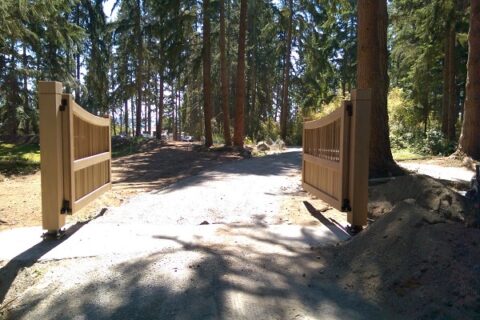 Wood Double Swing Gate - Automated Gates and Equipment