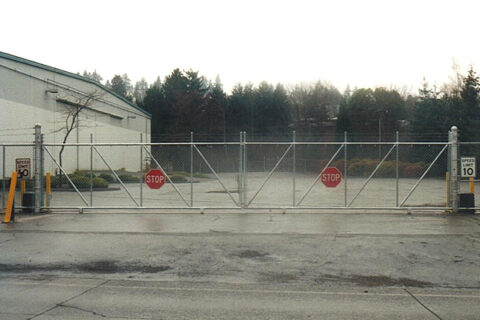 Iron Slide Gate with Chain Link - Automated Gates and Equipment
